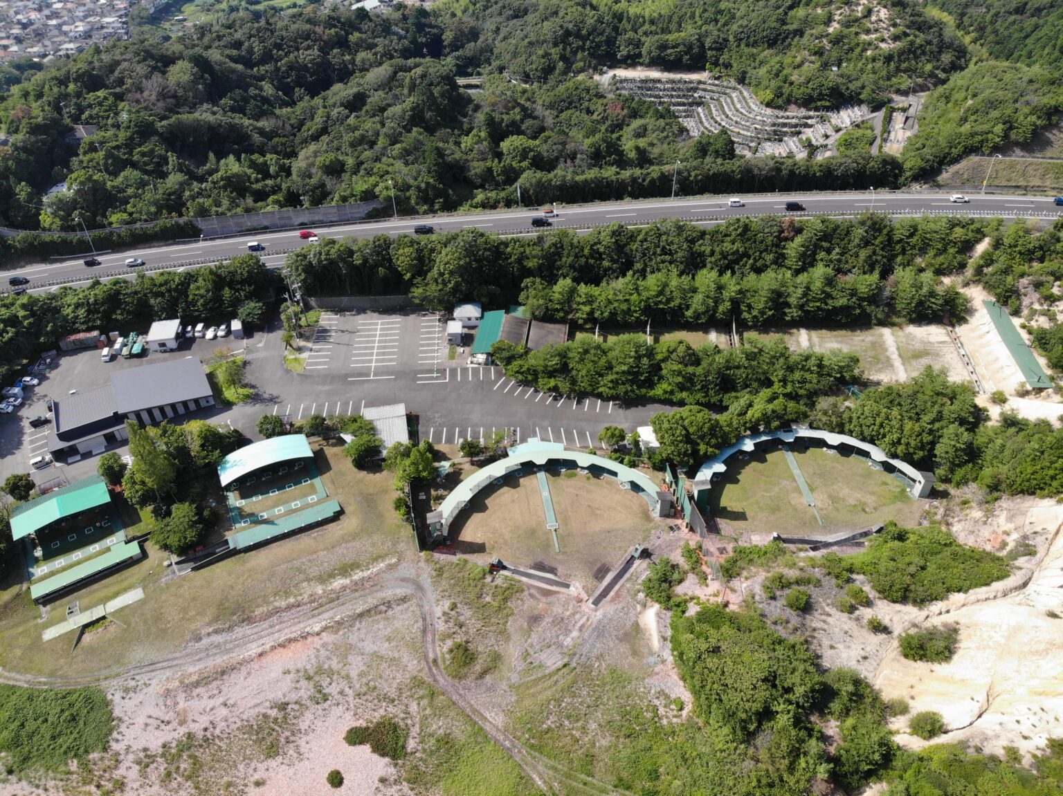 施設・種目案内 | 【公認・指定射撃場】㈱大阪総合射撃場