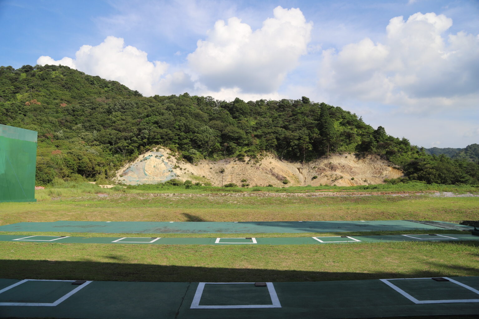 施設・種目案内 | 【公認・指定射撃場】㈱大阪総合射撃場